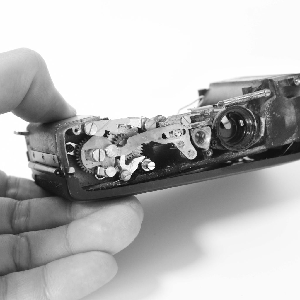 KONICA C35 FD フィルムカメラ修理 その① -京都のフィルムカメラ修理店 京都のフィルムカメラ修理店 1/1 filmcamera ...